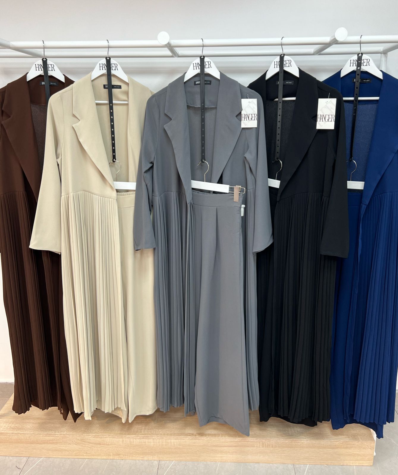 Pleated Set 52011 – HANGER